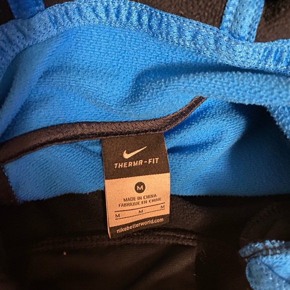 Nike | Shirts | Nike Elite Hoodie Medium Euc | Poshmark